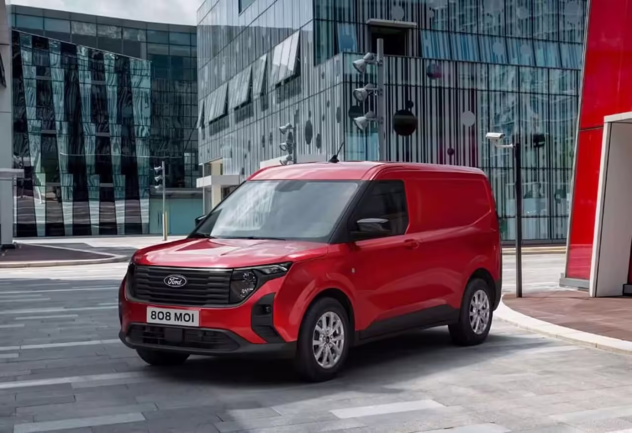 Ford Transit Courier 2024: transporte urbano para competir con Renault ...
