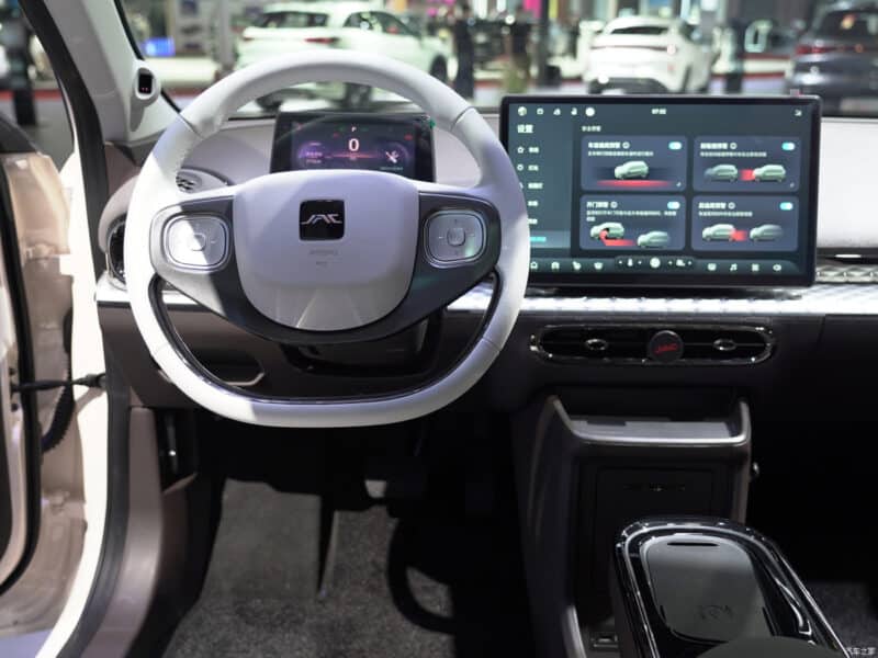 JAC Yiwei 3, El asequible vehículo eléctrico que se lanzara en Junio