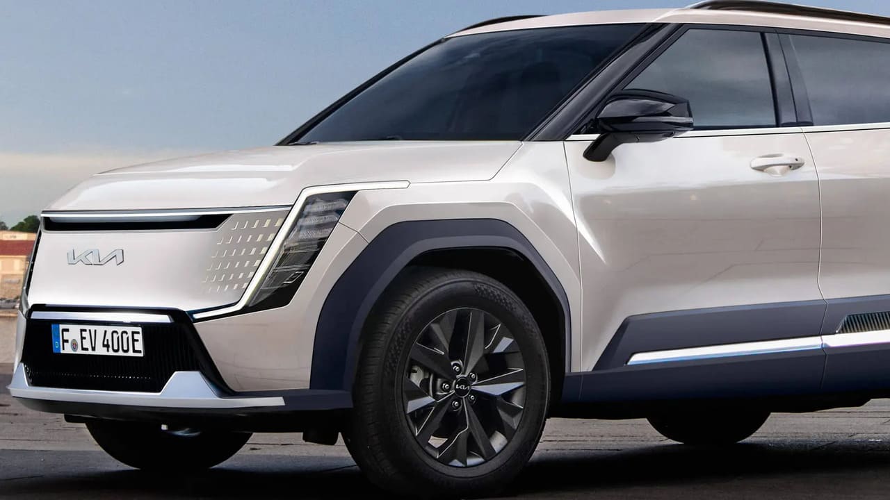 ᐅ Kia EV4: Se Deja Ver Por Primera Vez, Lo Que Sabemos Hasta Ahora