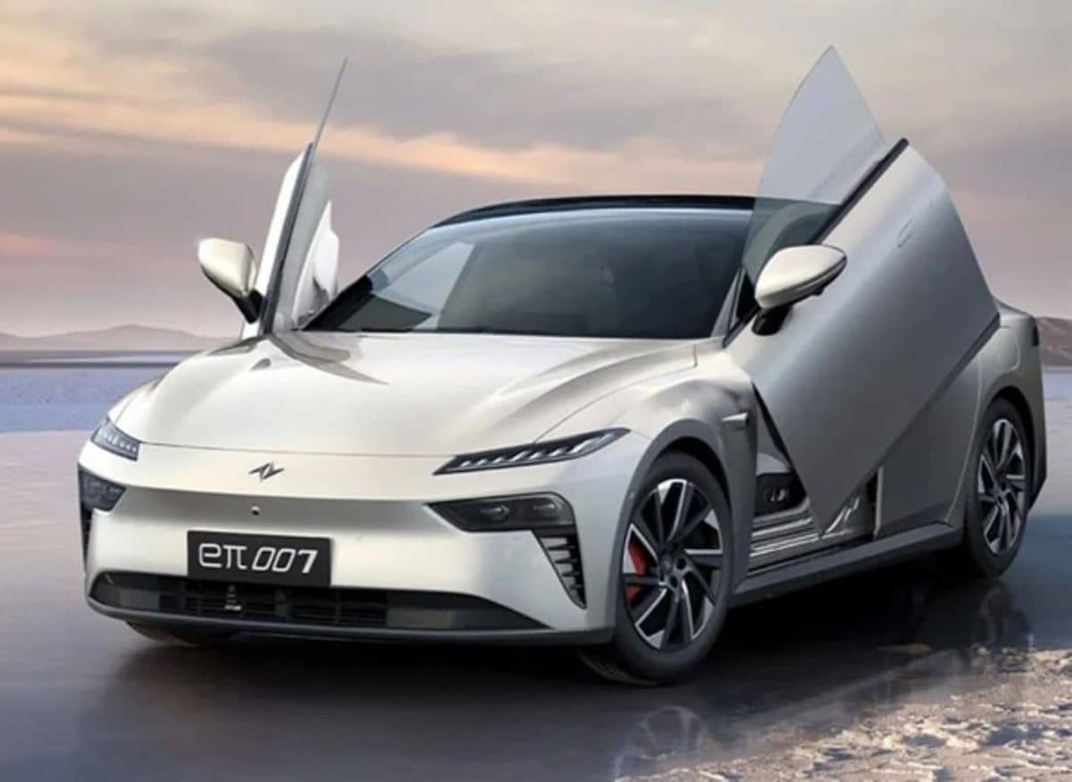 ᐅ Dongfeng Eπ El Sedán Que Reimagina La Movilidad