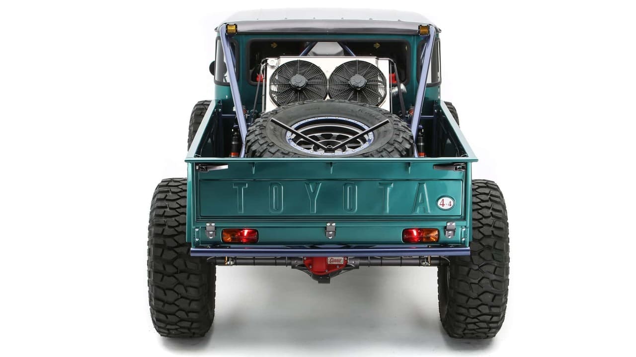 ᐅ Toyota FJ Bruiser: ¿Un Vehículo Con Alma De NASCAR Y Pies De Tanque?