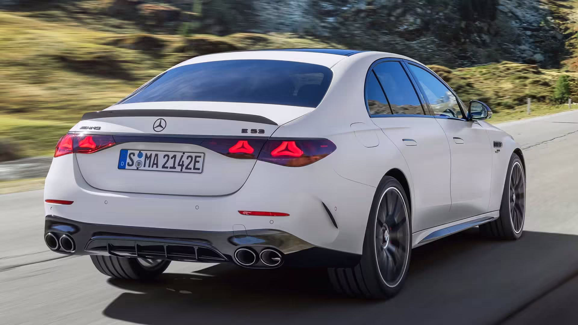 ᐅ Mercedes-AMG E53 Híbrido 2024: Potencia Y Eficiencia En Armonía