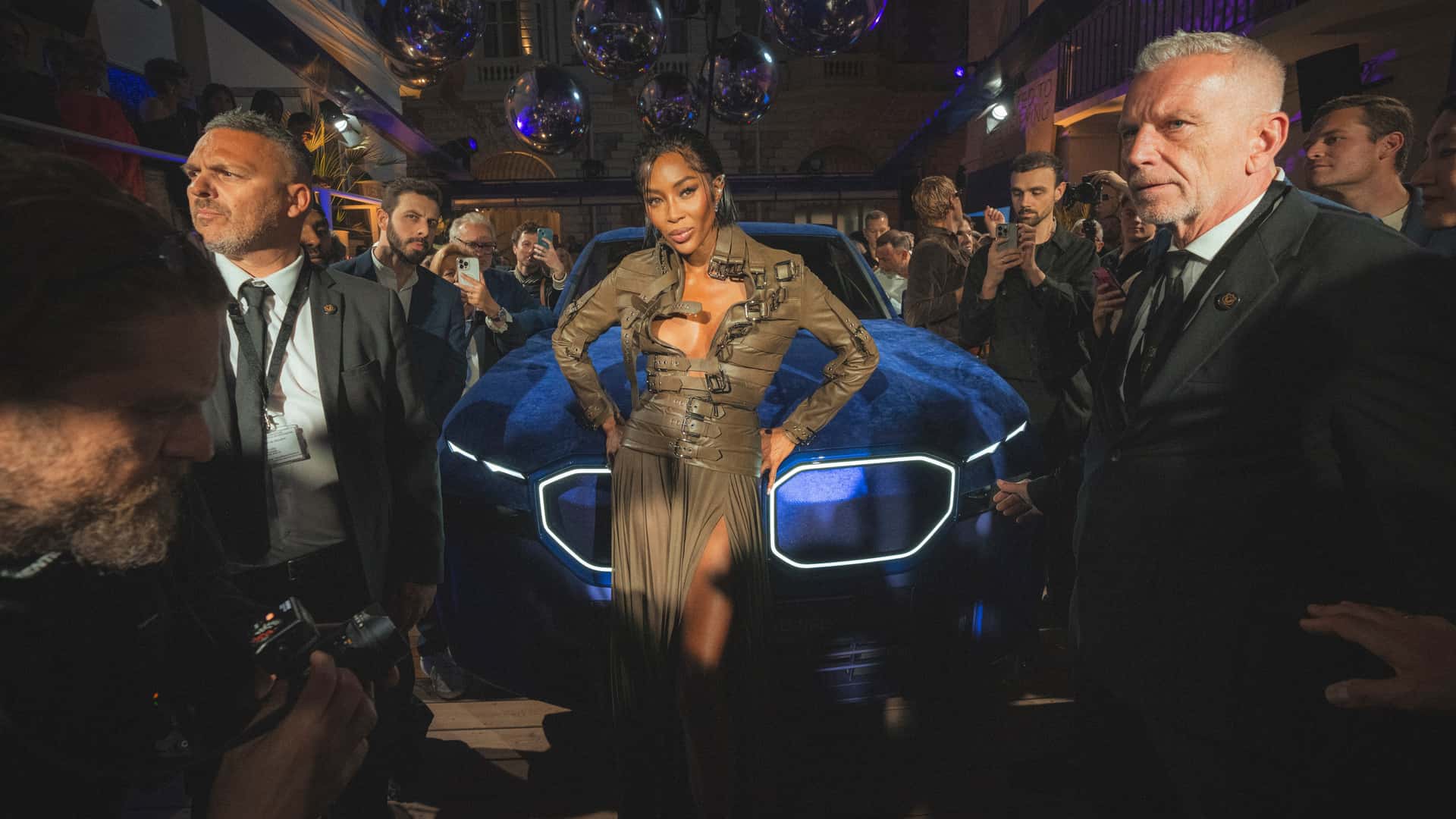 BMW Recupera un Viejo Fetiche con un XM Cubierto de Terciopelo El BMW ...