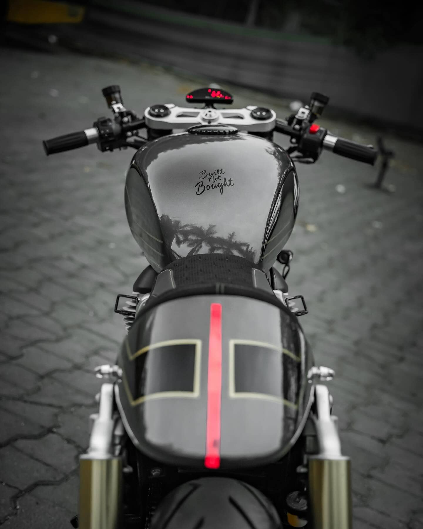 ᐅ Royal Enfield INT650 Hanzo: Una Nueva Perspectiva A La Interceptor