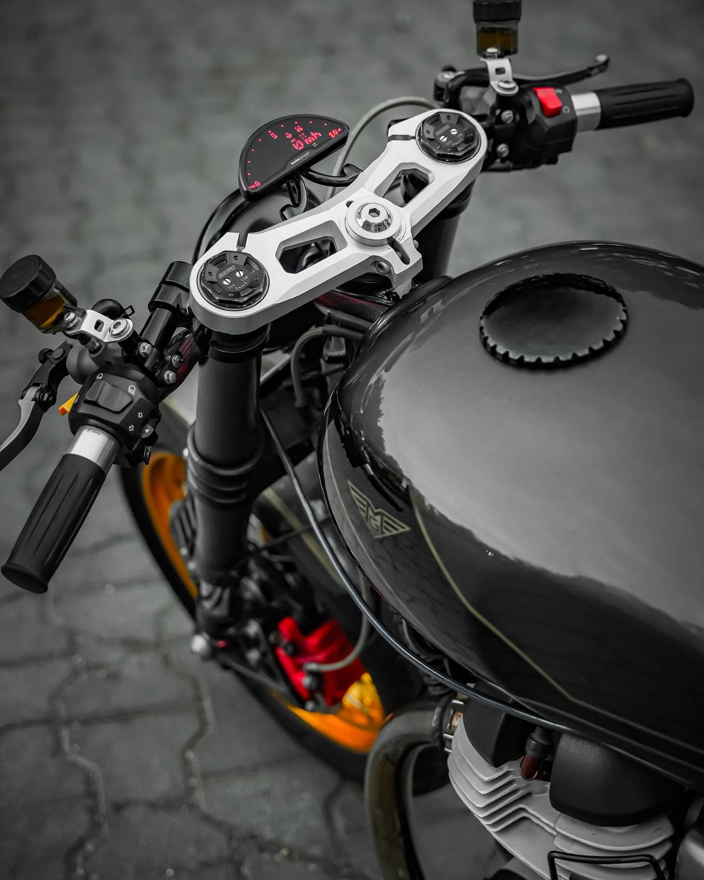 ᐅ Royal Enfield INT650 Hanzo: Una Nueva Perspectiva A La Interceptor