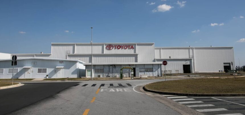 Descubre el Plan de Toyota para Dominar el Mercado Híbrido en ...