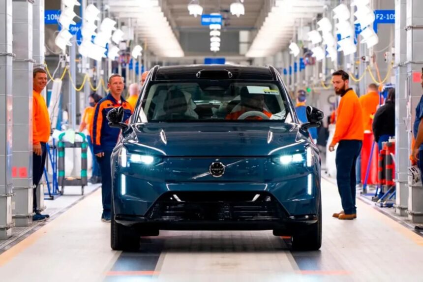 Volvo EX90: Solventados los Problemas de Software Comienza la Producción
