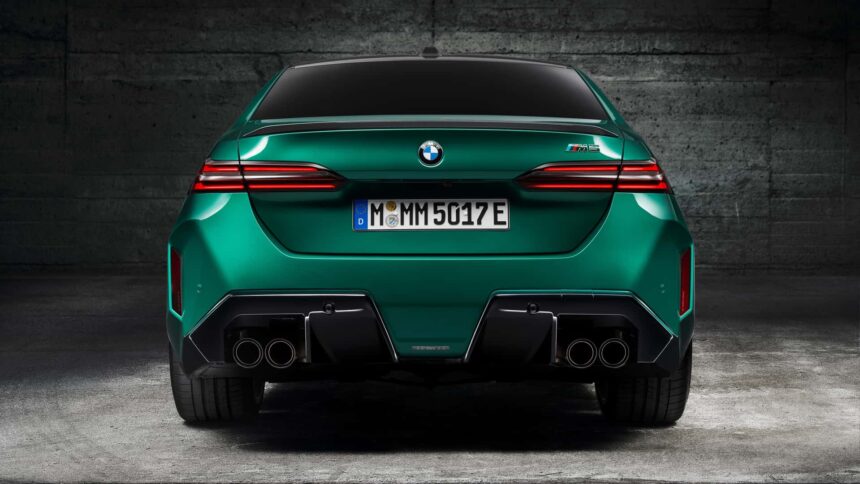 BMW M5 2025: Todo Sobre el Súper Sedán más Potente