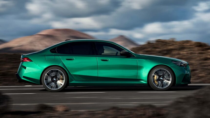 BMW M5 2025: Todo Sobre el Súper Sedán más Potente