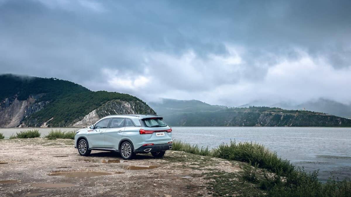 ᐅ Nuevo DFSK 600 2025: Un SUV De 7 Puertos Que Promete