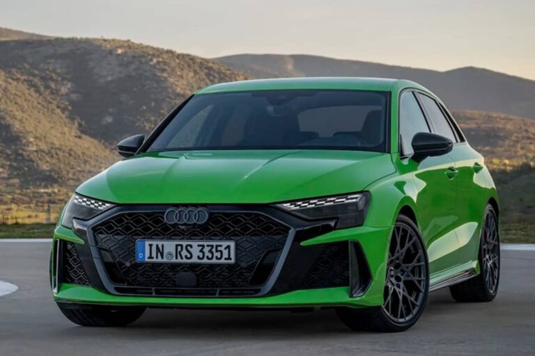 Audi RS 3 Sportback 2025: Diseño renovado: Modernidad y agresividad en ...