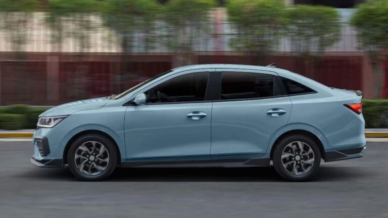 Nuevo Chevrolet Aveo Sedán 2025: Versiones y Precios