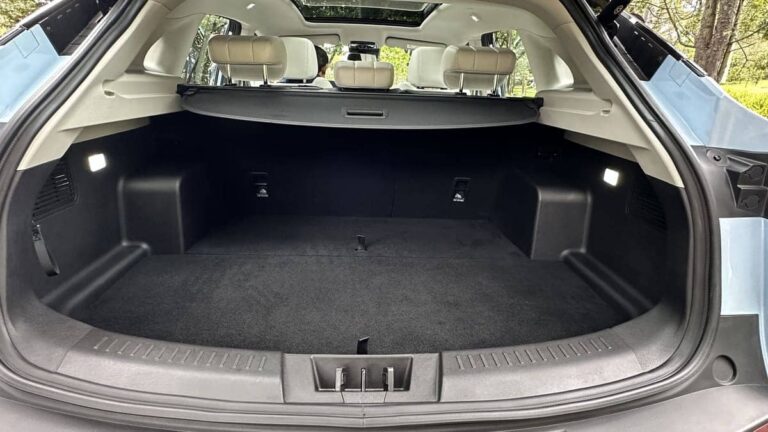 Chery eQ7: La SUV Eléctrica Llega a Colombia Precio y Características