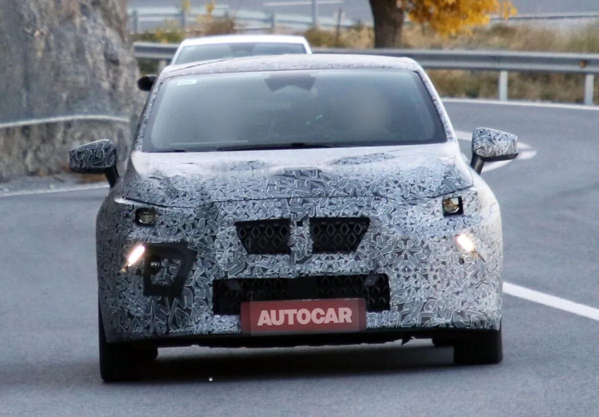 ᐅ Nueva Generación Del Renault Clio: Ya Está En Pruebas
