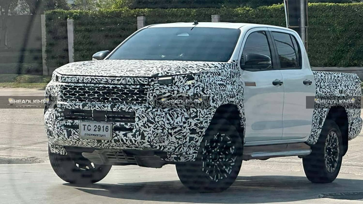 Primeras Imágenes: Toyota Hilux 2026 en Pruebas en Tailandia
